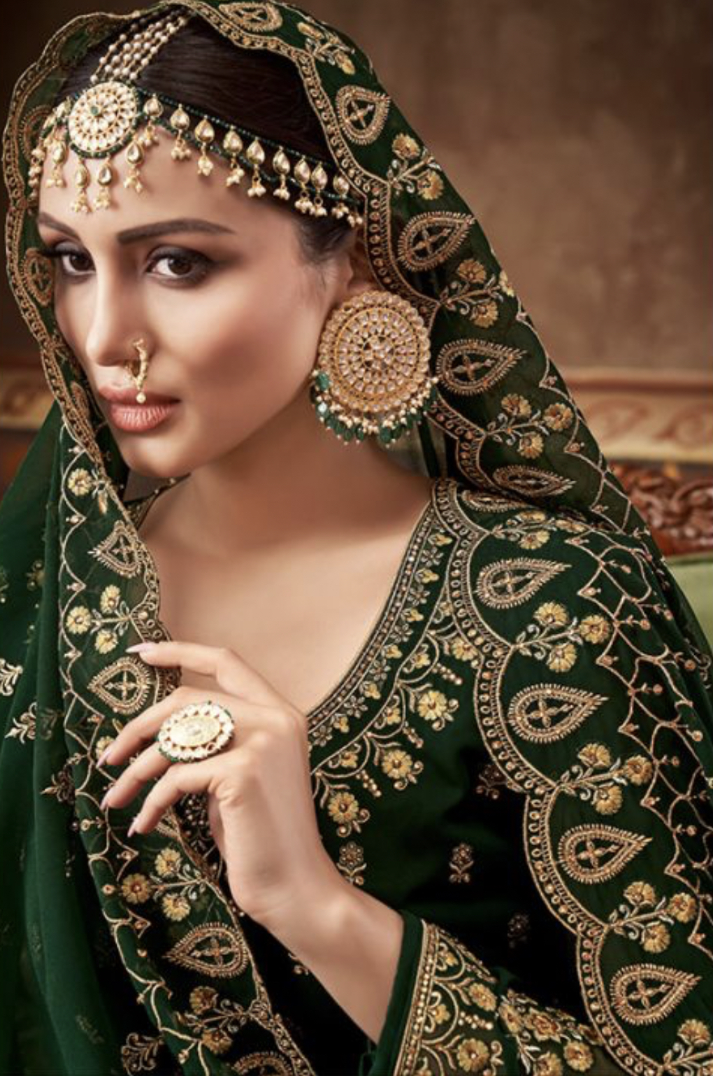 Buy Online Indian and Pakistani Salwar Kameez UK | Omsara